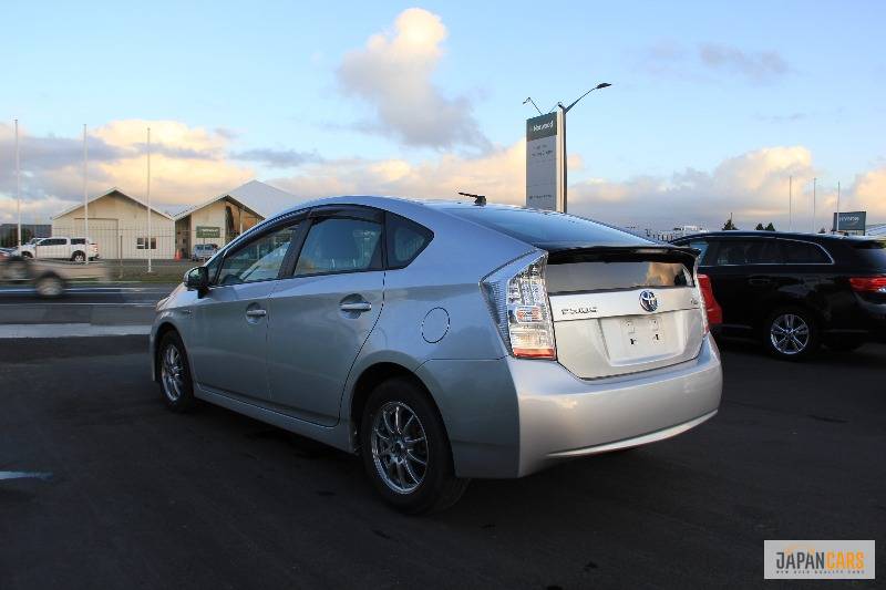 2009 Toyota Prius (SILVER) for $8900 - Japan Cars, Stock No: #552