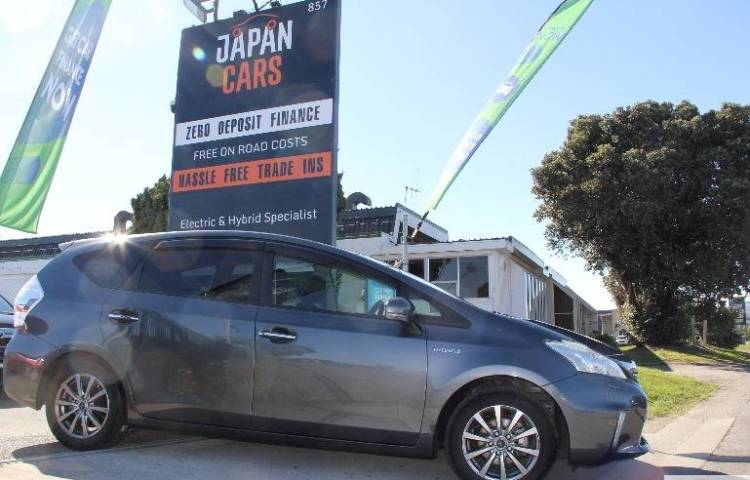 2014 Toyota Prius (GREY) for $16200 - Japan Cars, Stock No: #1059